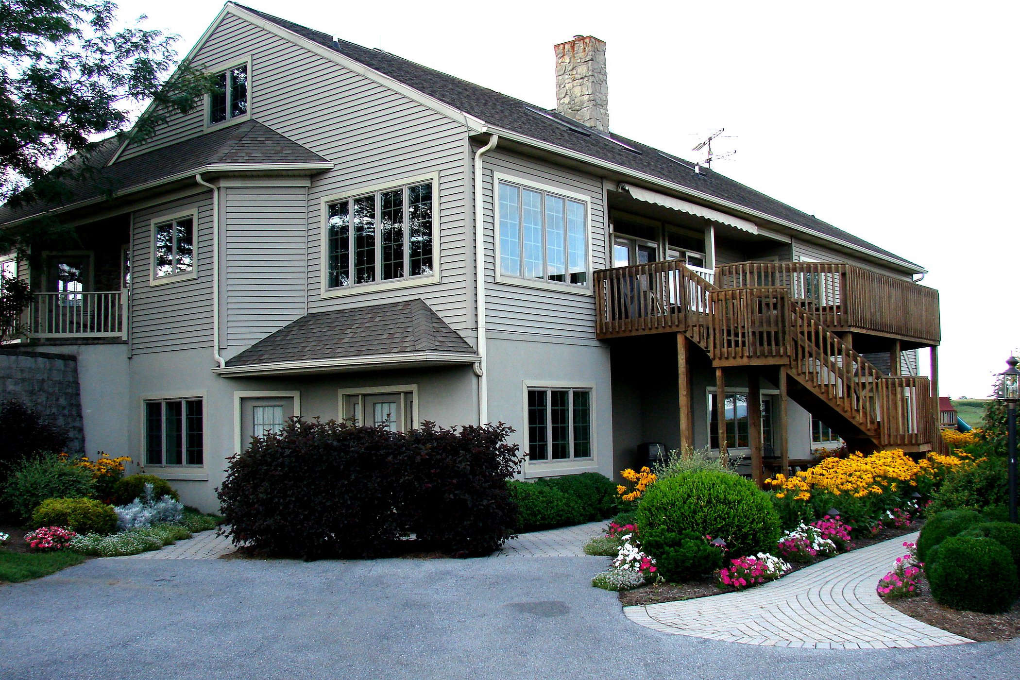 Rayba Acres Farm | Lanc Local